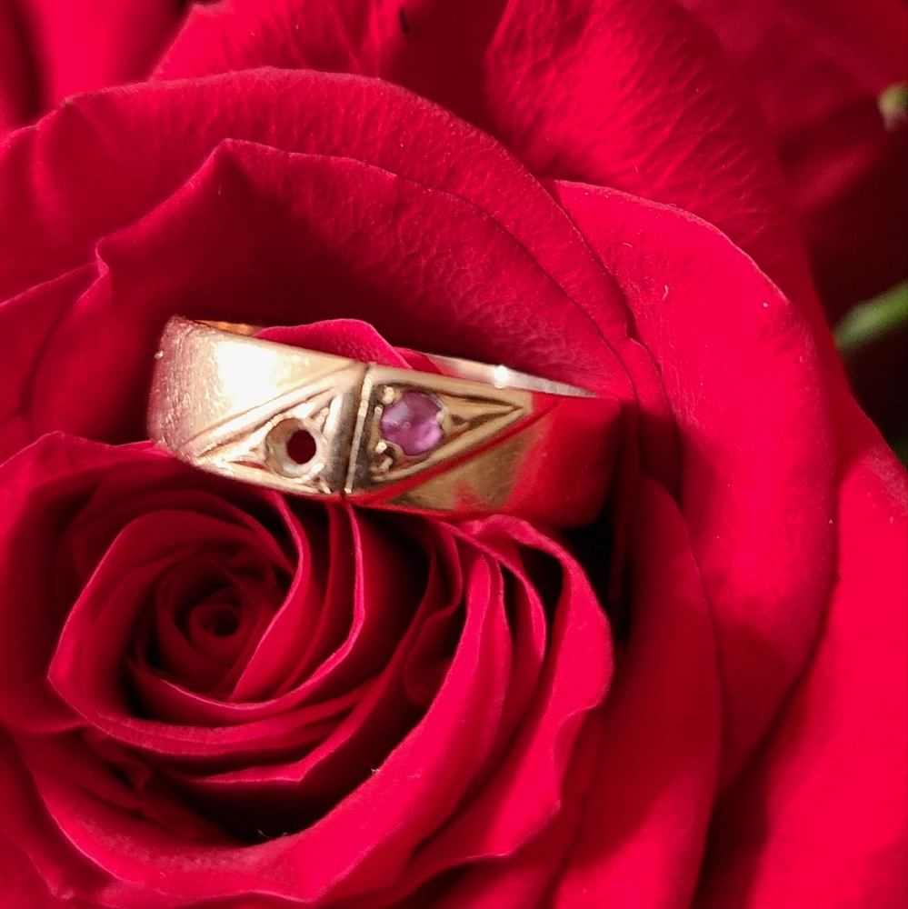 Soviet Union Russian Gold Vintage Ring - Gem